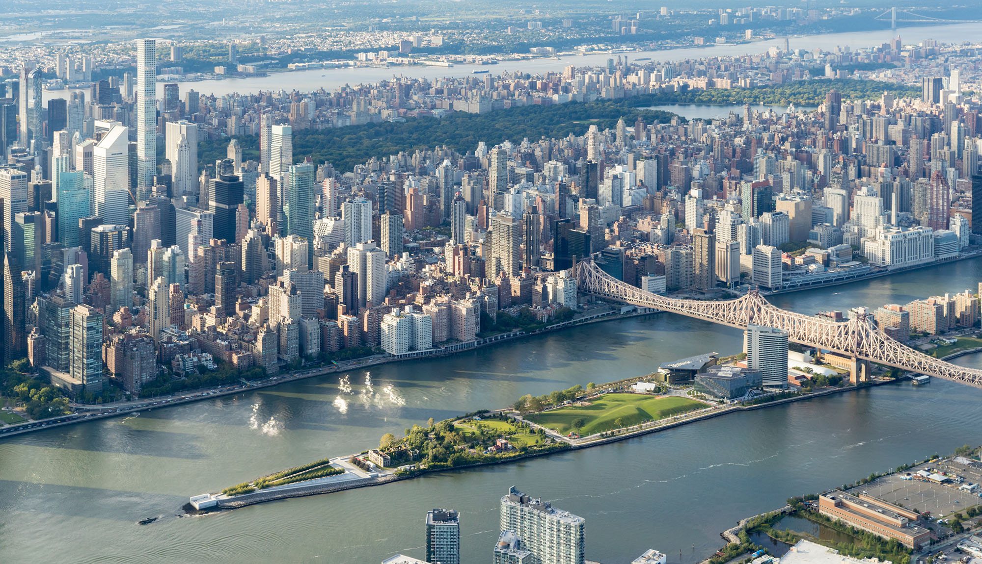 FO_CORNELL_TECH_01_SITE_AERIAL_IWAN_BAAN_web.jpg (2000×1150)